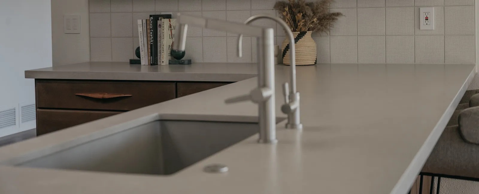 IVORY WHITE HONED - AZ Royal Granite